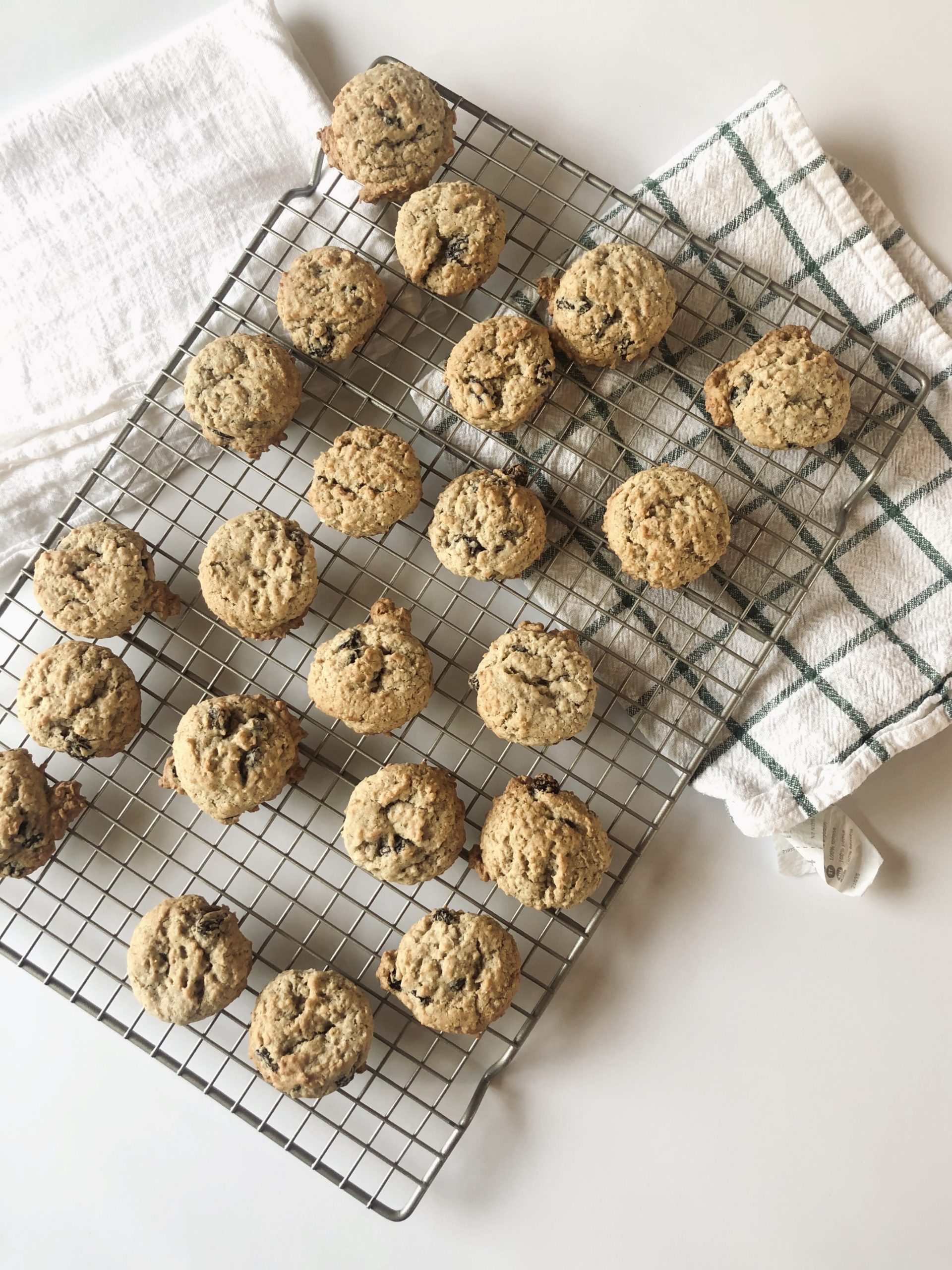 Oatmeal Raisin Cookies - Daisy Farm Crafts