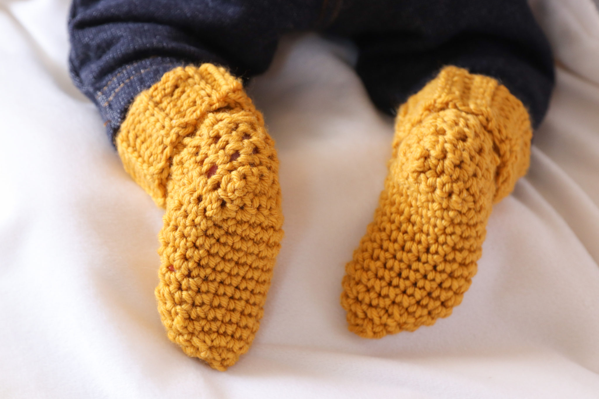 Crochet Baby Socks Pattern by Red Heart - Daisy Farm Crafts