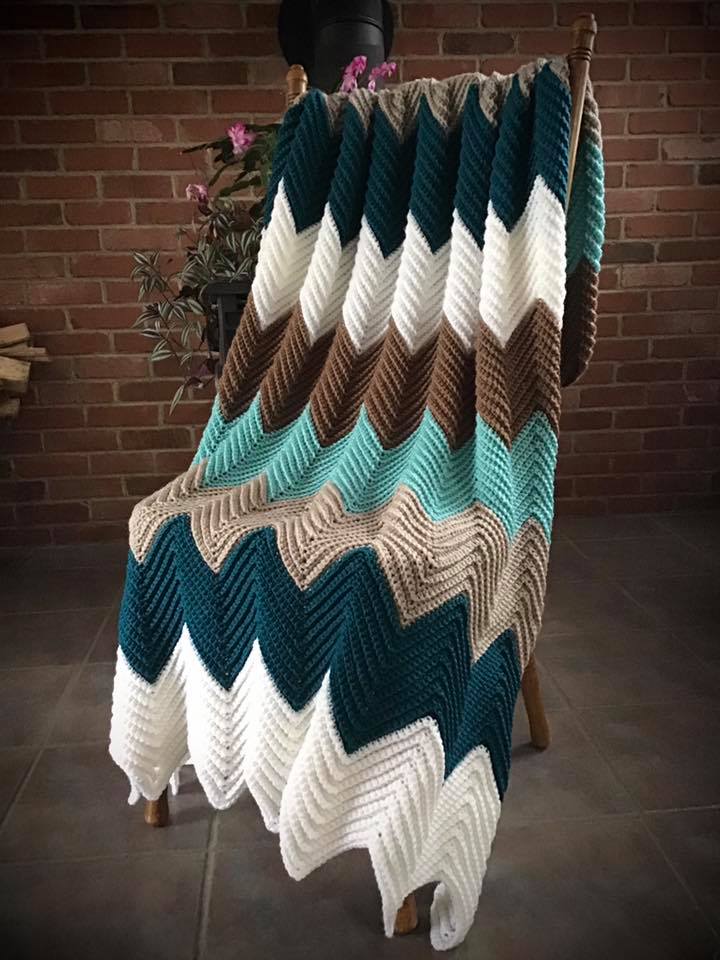 Chevron Blankets by Laurie Richardson - Daisy Farm Crafts