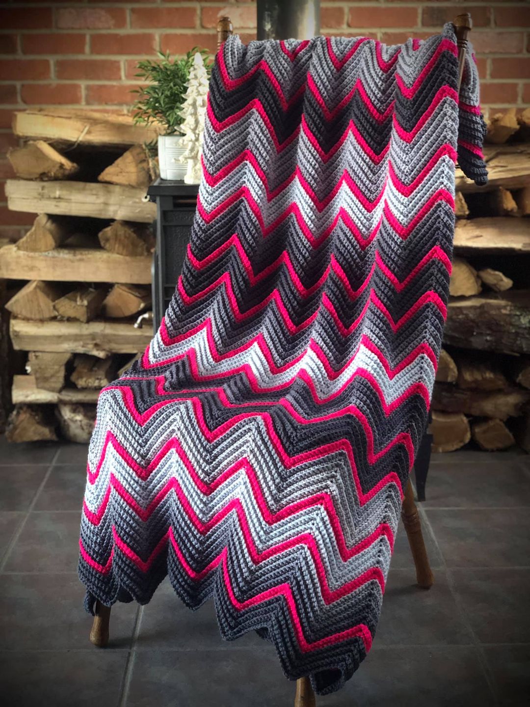 Chevron Blankets by Laurie Richardson - Daisy Farm Crafts