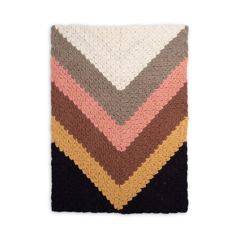 15 Crochet Patterns to Make with New O'GO Yarn! - Daisy Farm Crafts