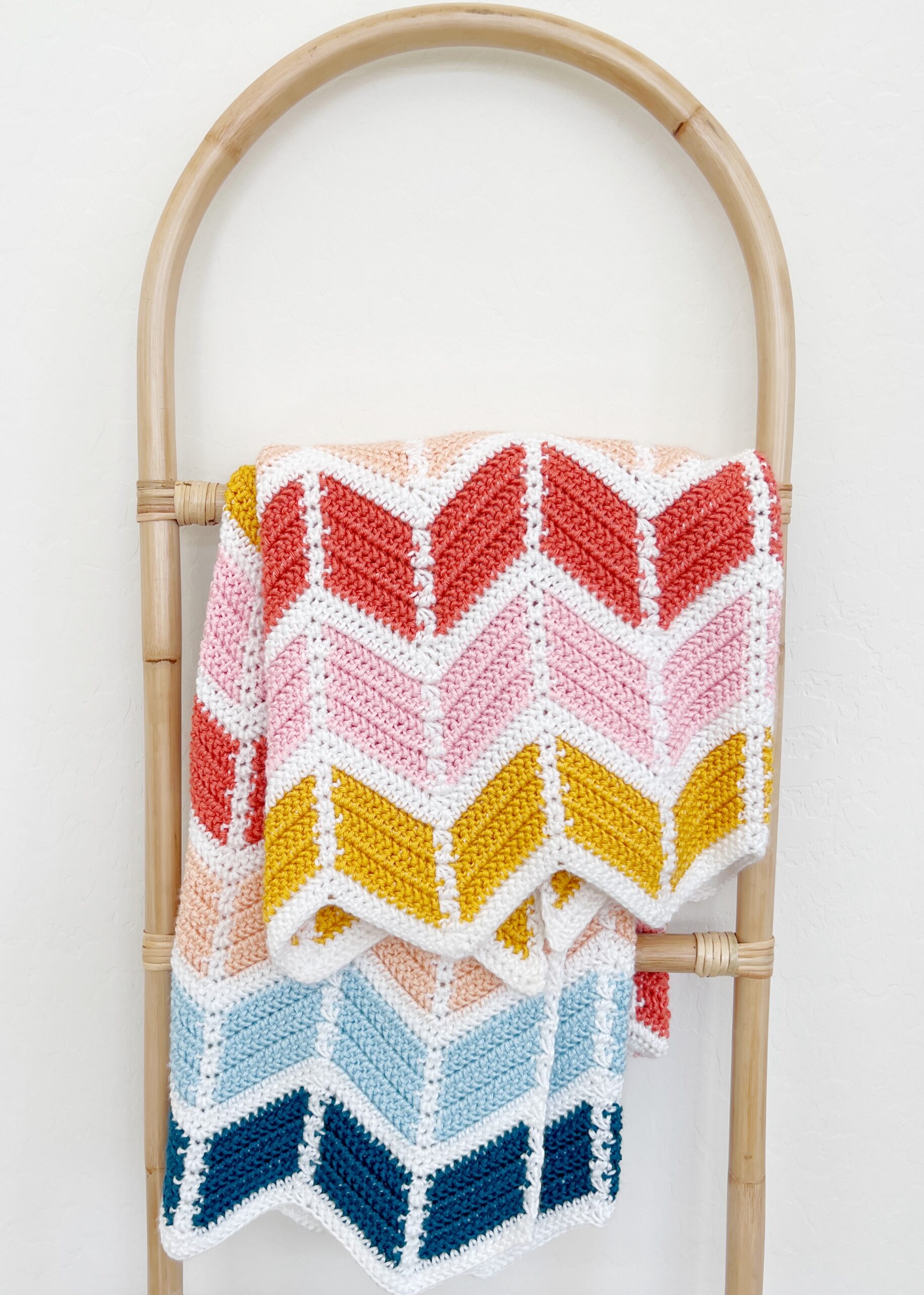 Crochet Herringbone Chevron Bed Scarf - Daisy Farm Crafts