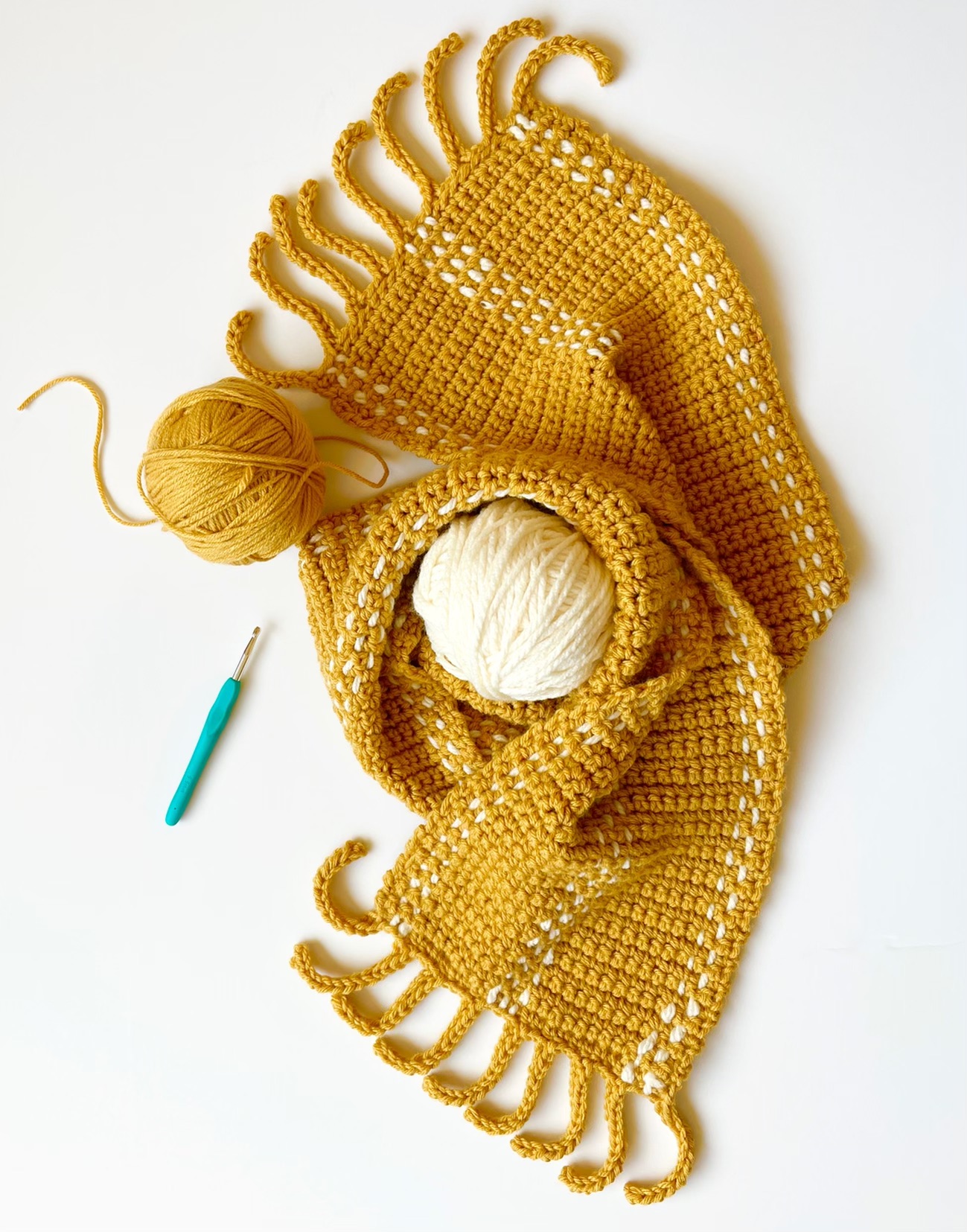 Single Crochet Weave Scarf by Sugar Joye - Daisy Farm Crafts