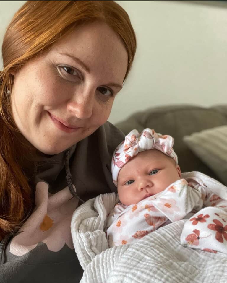 Crochet Diamond Weave Two Color Baby Blanket - Daisy Farm Crafts