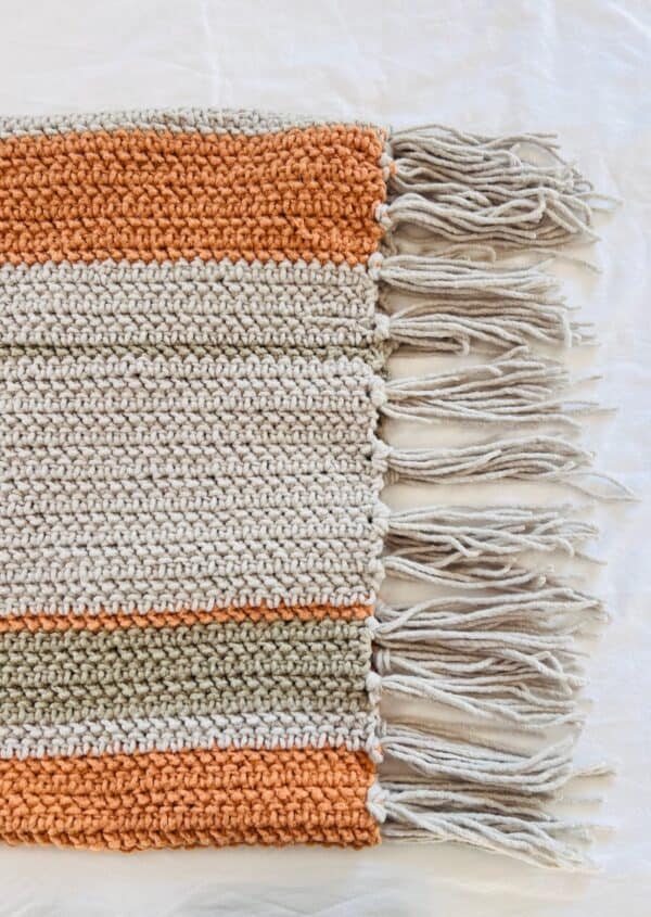 How to Crochet Sadie's College Throw - Daisy Farm Crafts