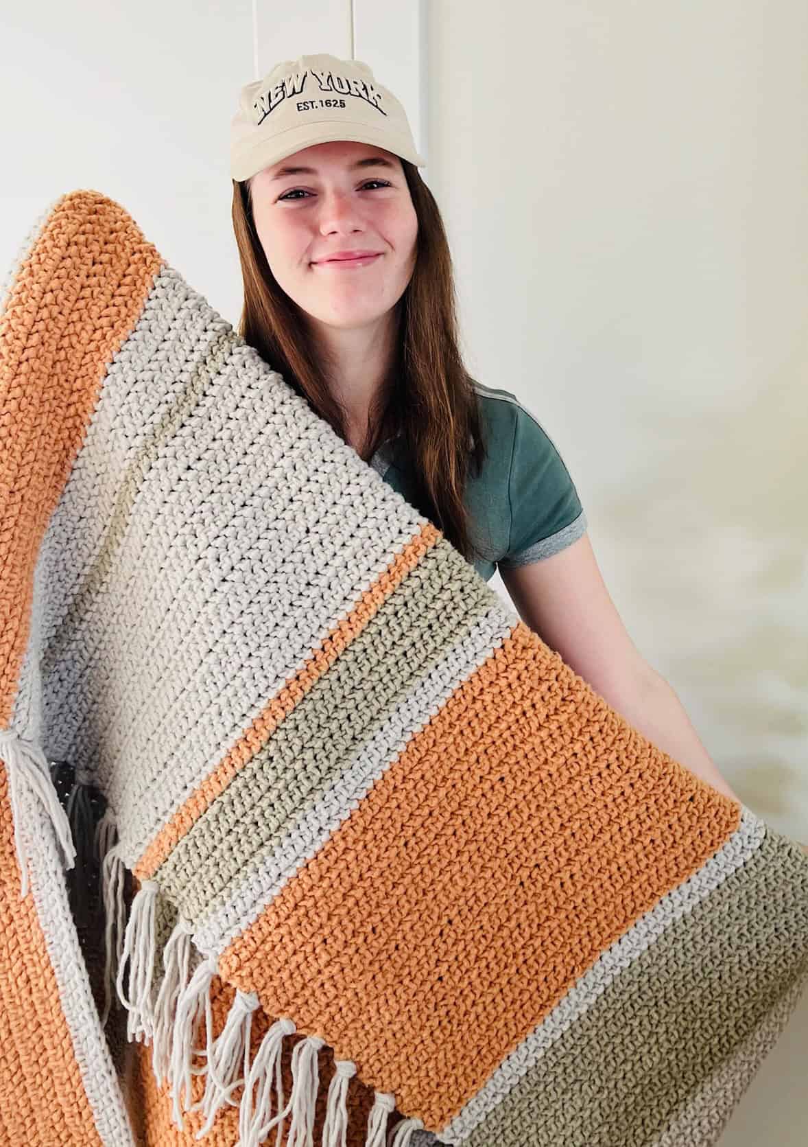 How to Crochet Sadie's College Throw - Daisy Farm Crafts