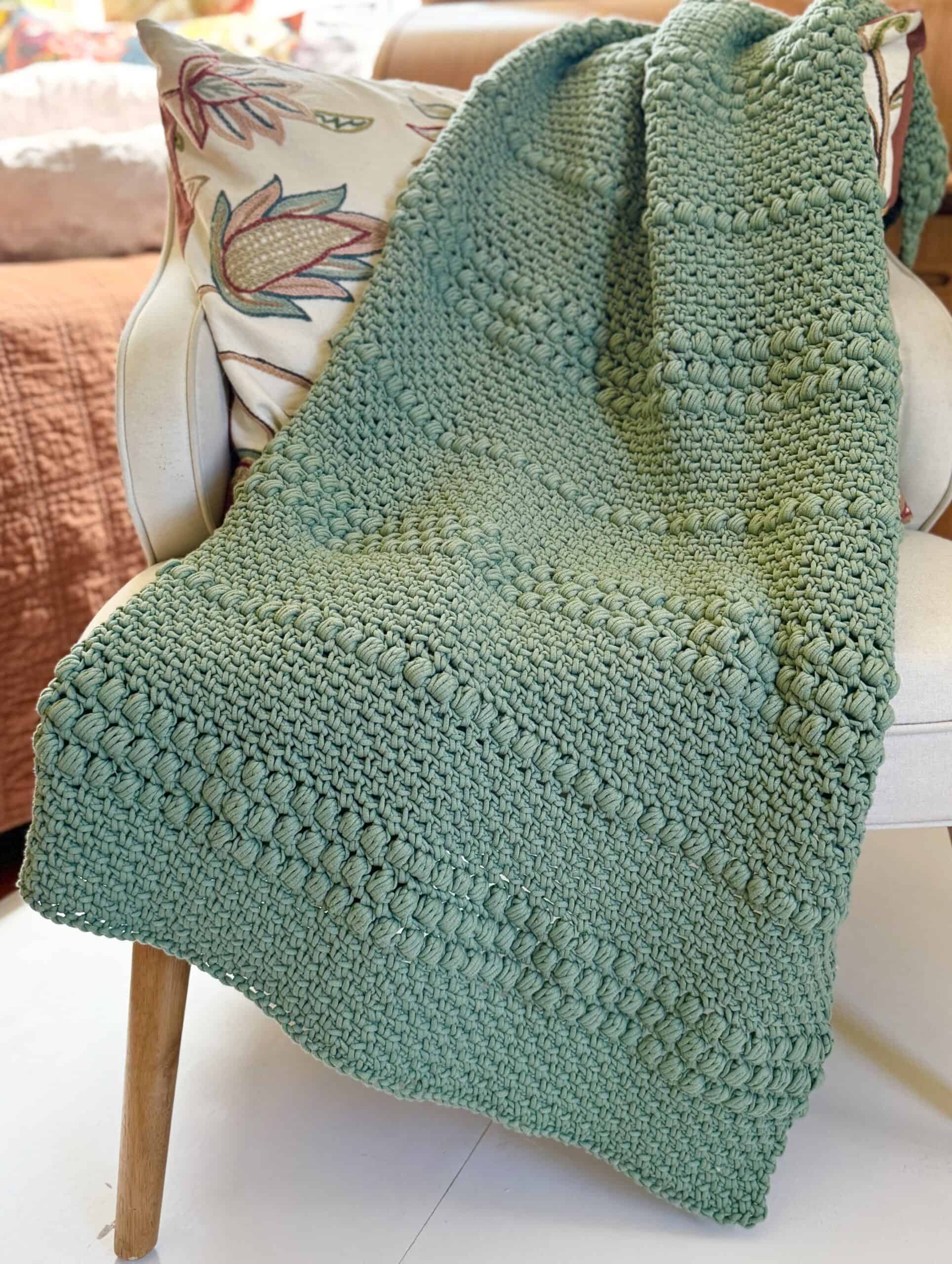How to Crochet the Bernat Maker Moss and Puff Stitch Throw - Daisy Farm Crafts