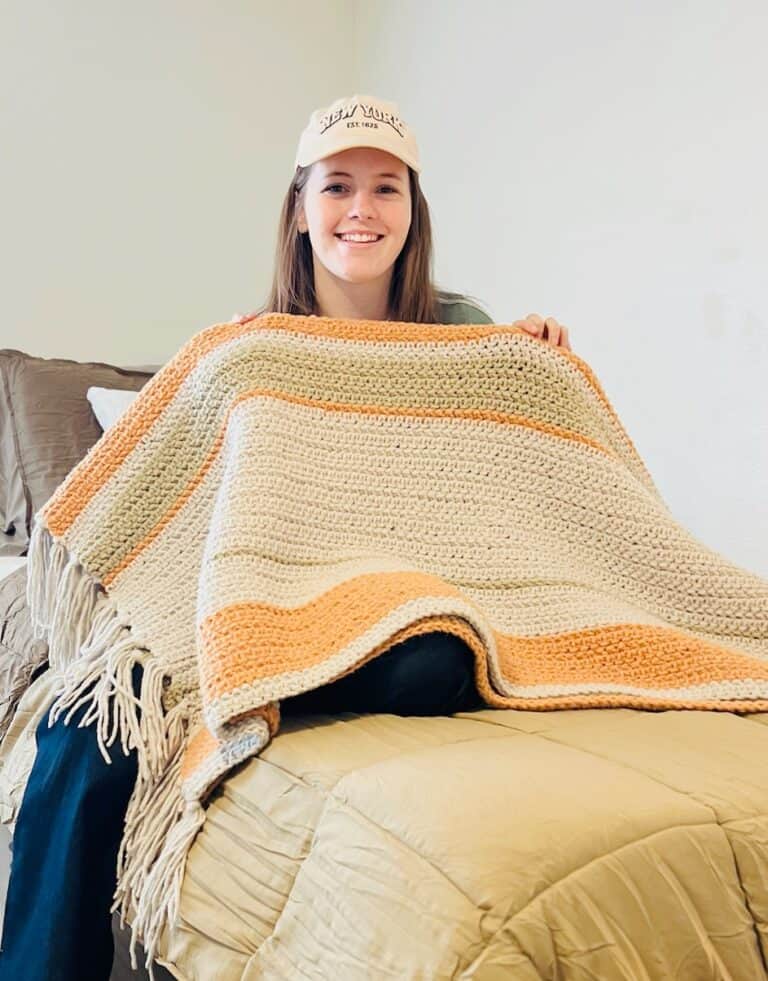 How to Crochet Sadie's College Throw - Daisy Farm Crafts