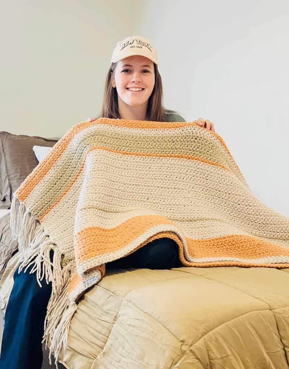 How to Crochet Sadie's College Throw - Daisy Farm Crafts